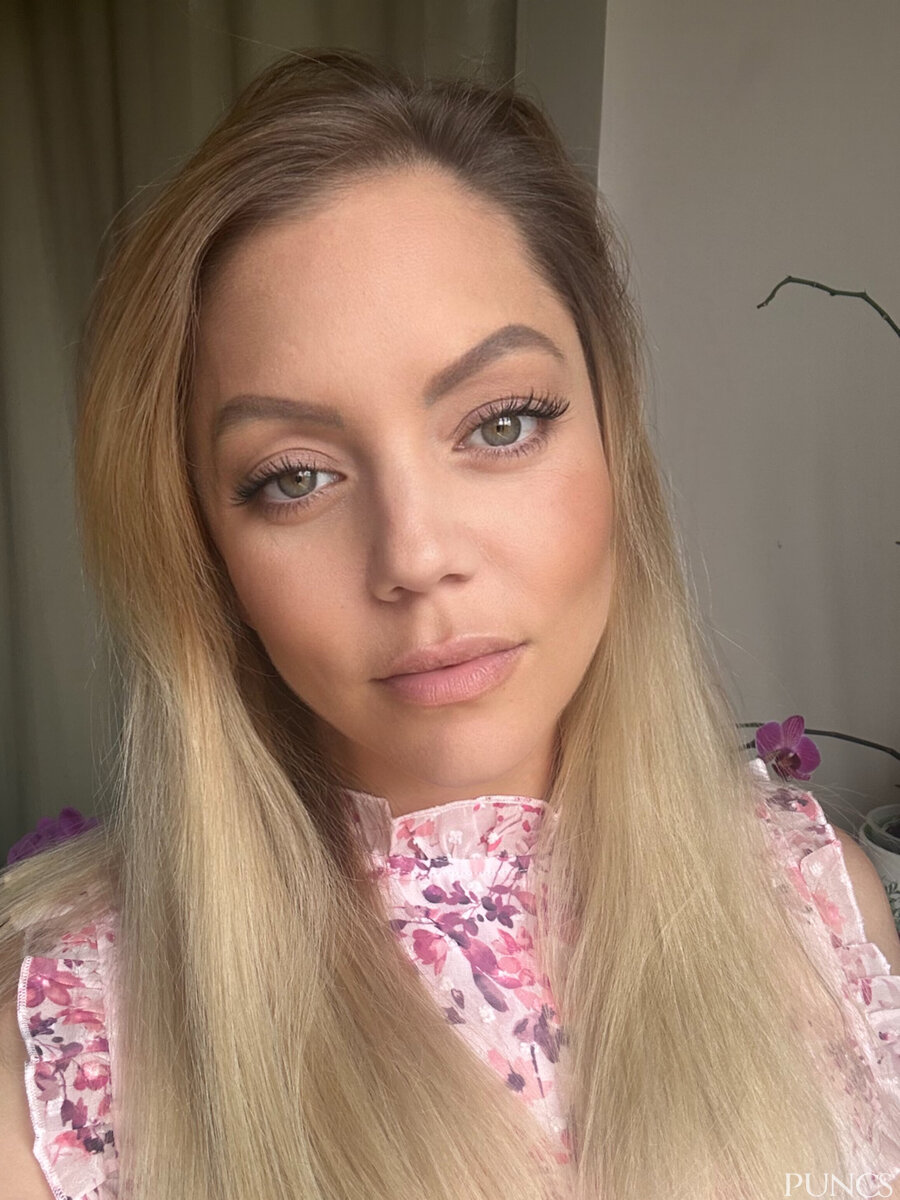 Puncs.com | Kinora is a(n) 33 year old Sugar Baby who lives in Budapest